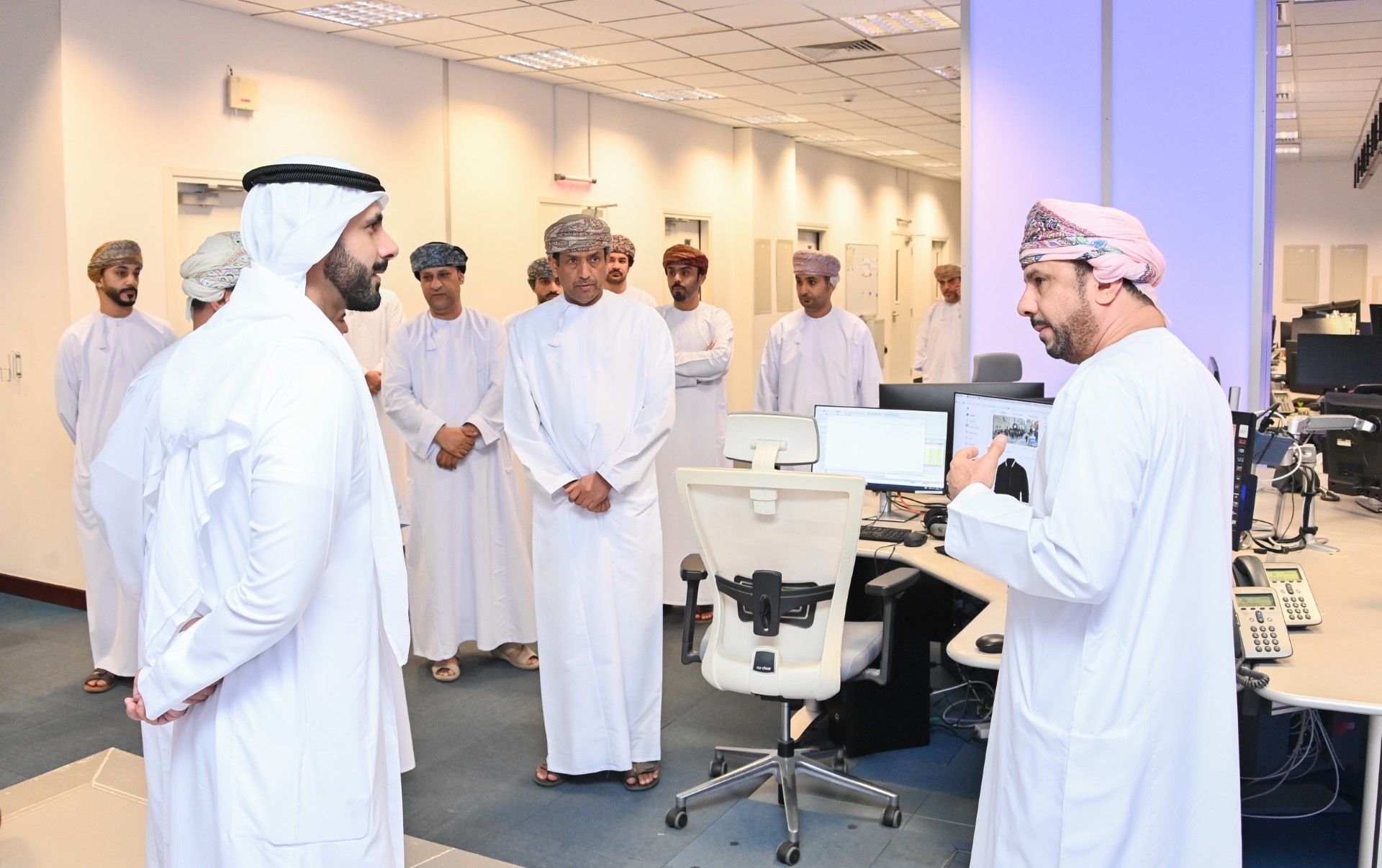 KUNA : Head of the GCC joint programs visits Oman's ministry of information