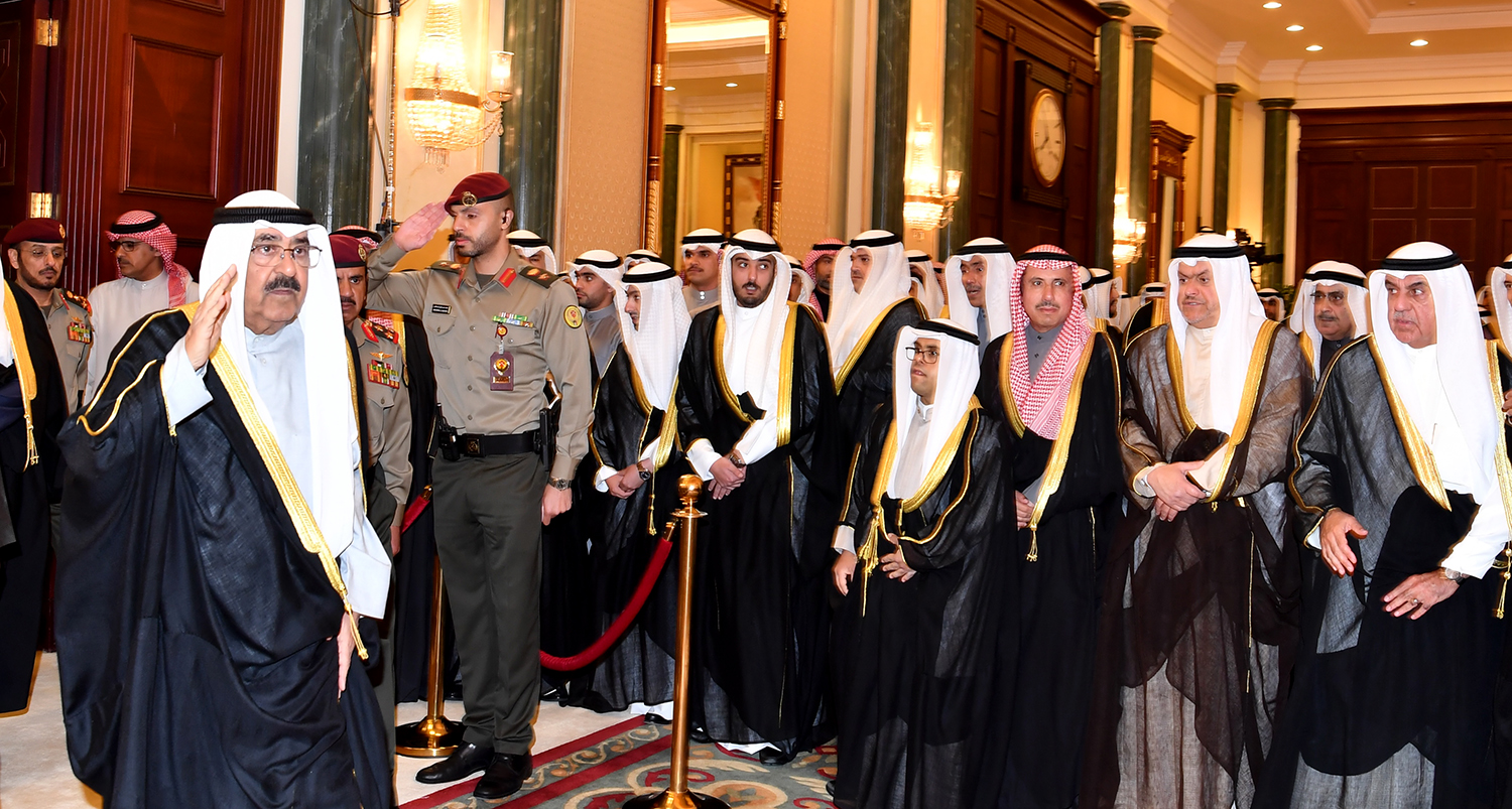 كونا : Kuwait Amir, Al-Sabah family receives Ramadhan well-wishers