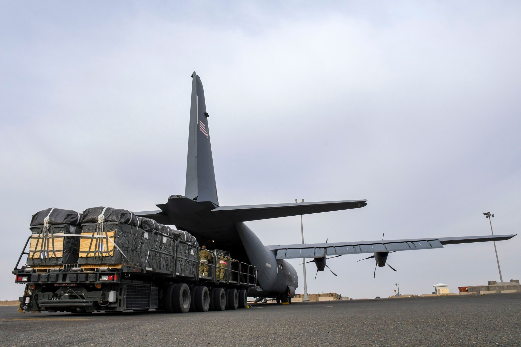 كونا : US, Jordan jointly conduct humanitarian airdrops into Gaza