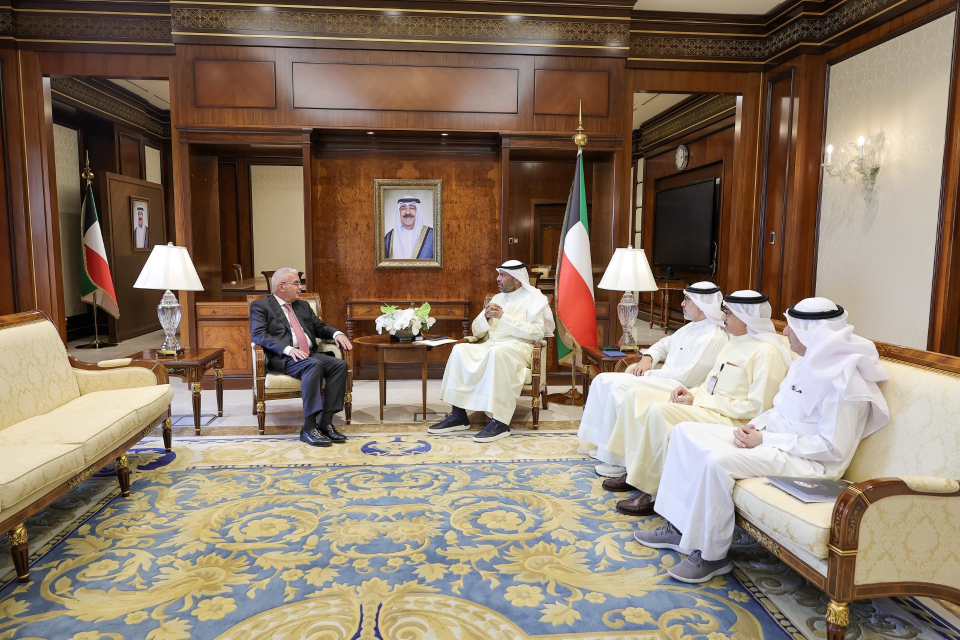 كونا : Kuwait FM discusses conditions in occupied territories with ...