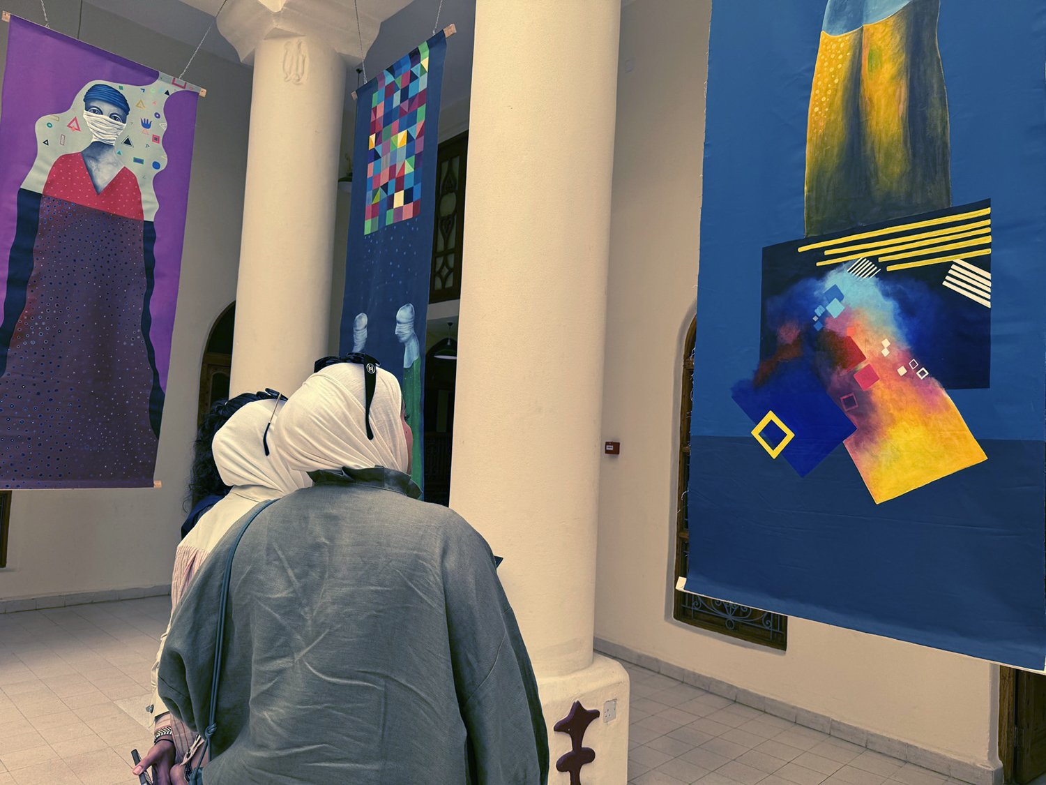 كونا : Kuwaiti Artist's work imitated by female students at "Naqsh ...