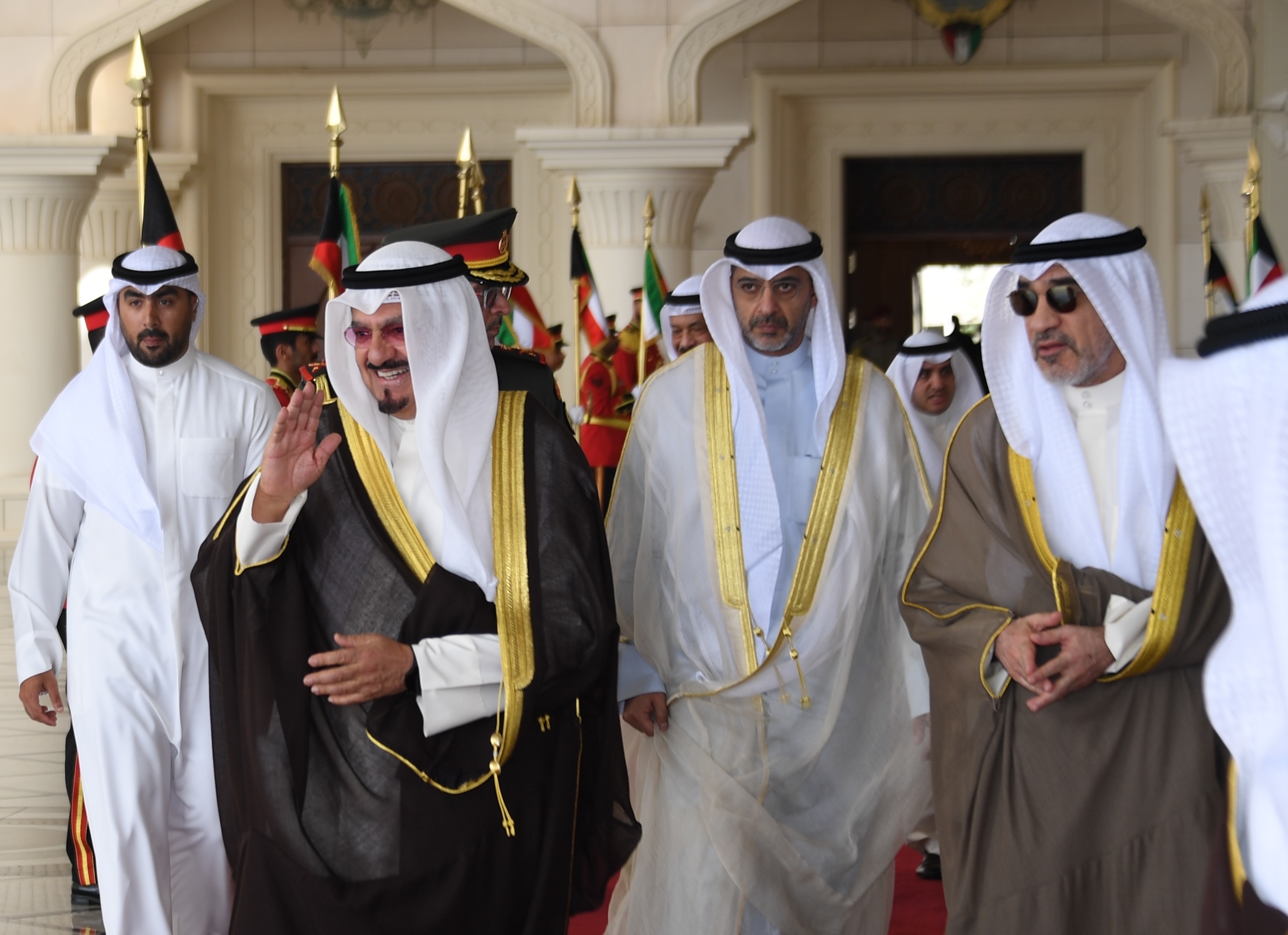 KUNA : Representing Kuwait Amir, PM heads to Bahrain to attend Arab Summit