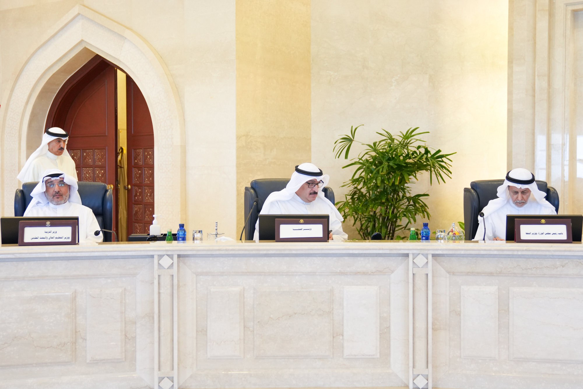 كونا : Cabinet approves draft decree forming Civil Service Council ...