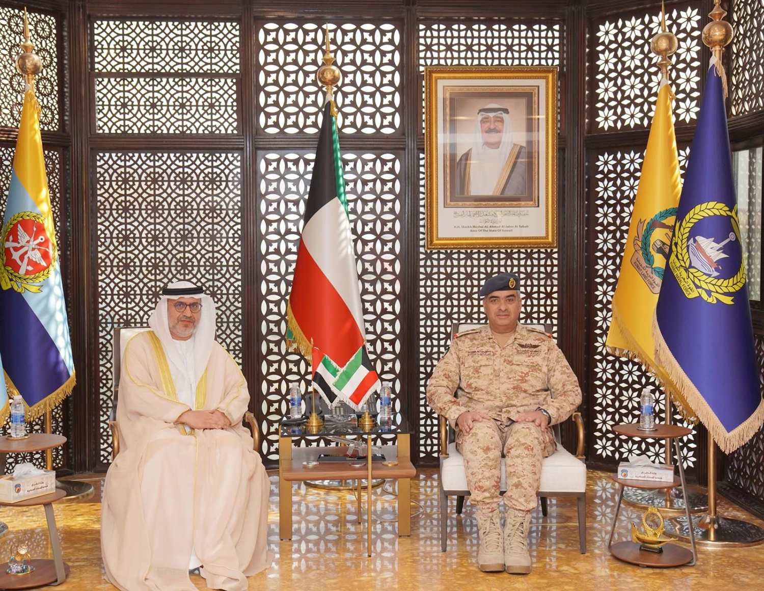 كونا : Kuwait Army Chief of Staff meets UAE Amb.