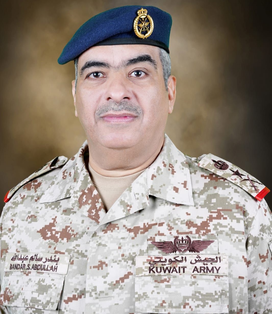 كونا : رئيس الأركان العامة للجيش الكويتي يتفقد مركز عمليات سلاح الدفاع الجوي ويشيد بمستوى الجاهزية