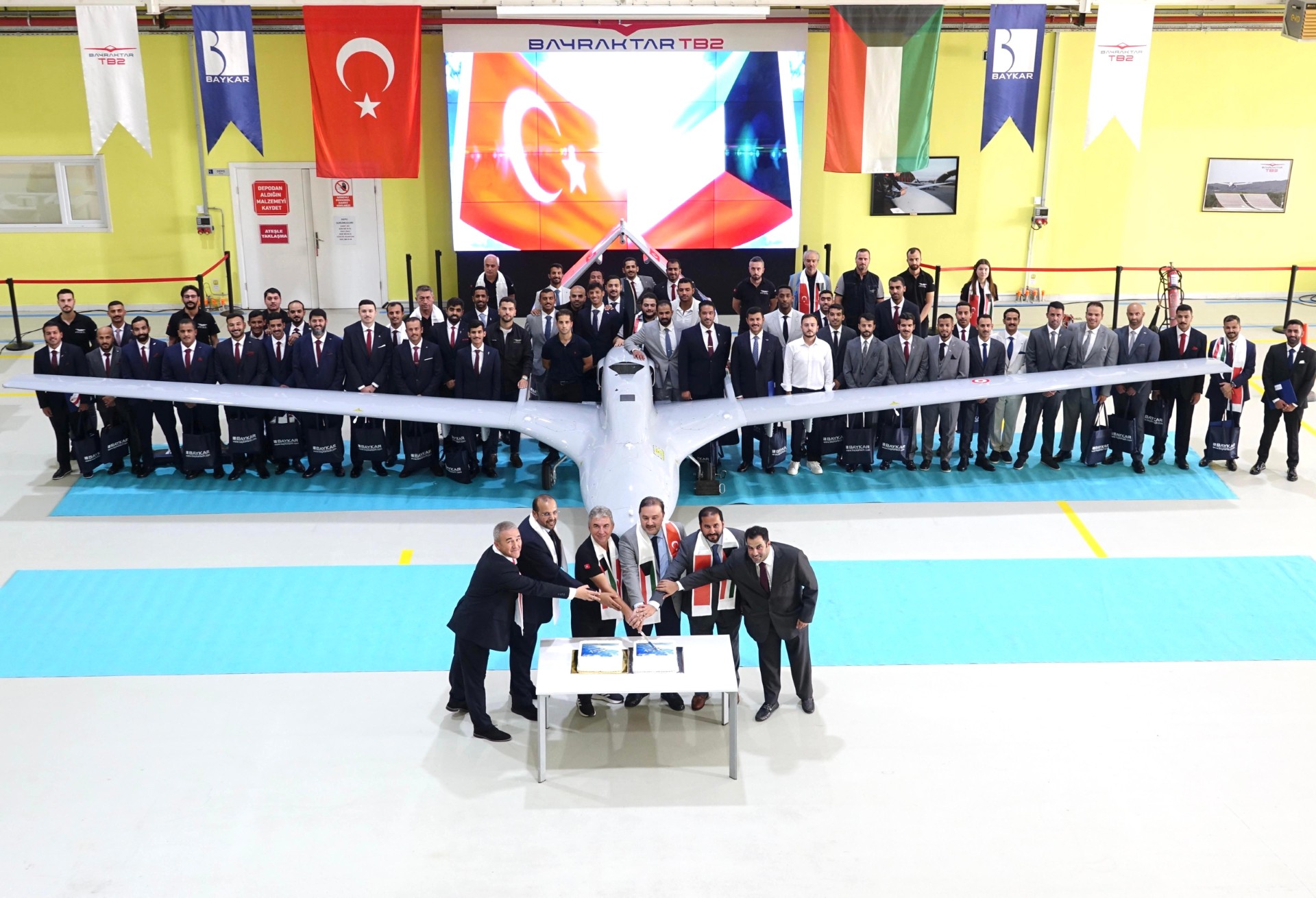 KUNA : Kuwait's first batch of TBT drones' pilots, technicians ...