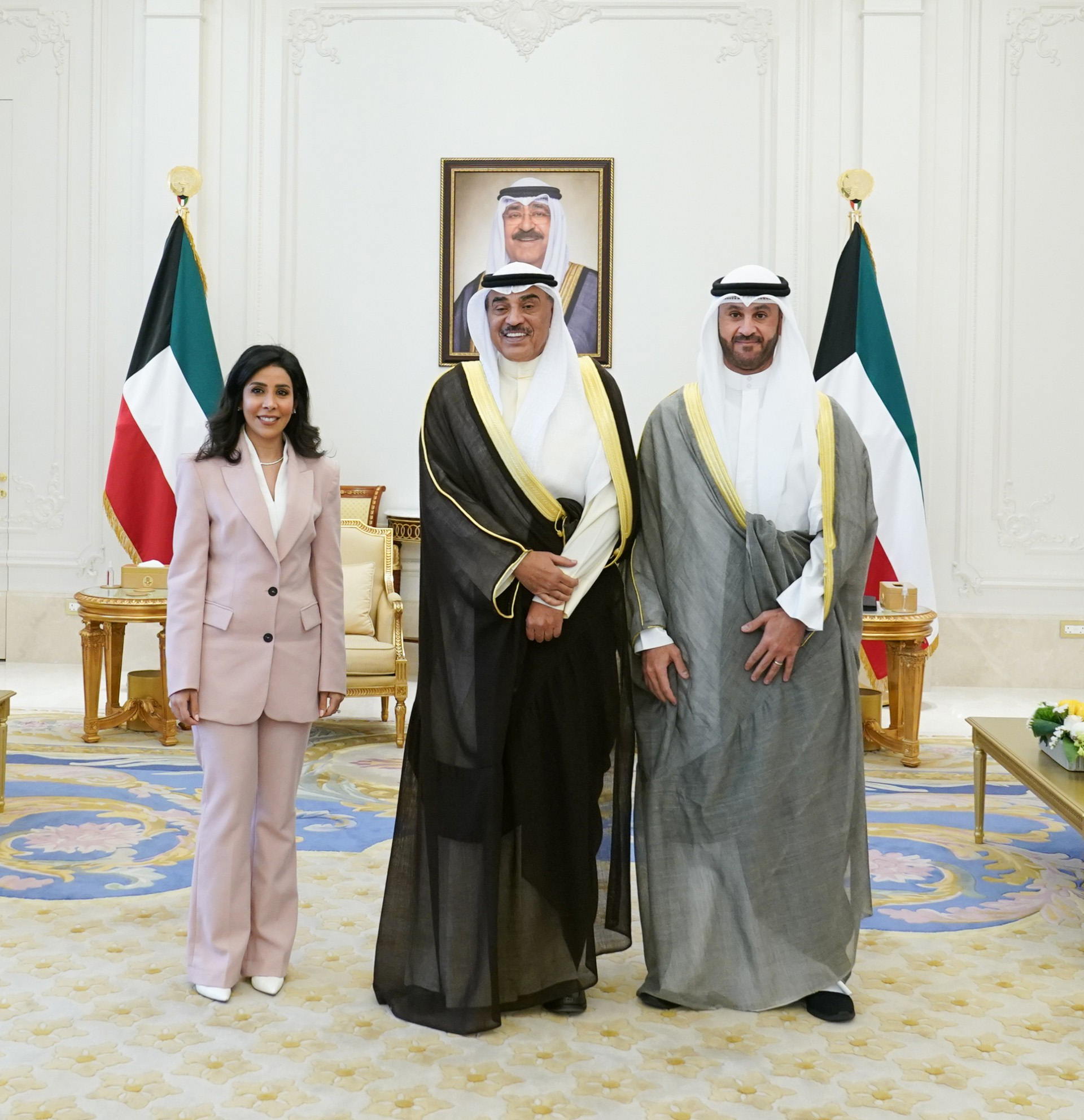 KUNA : Kuwait Crown Prince receives minister, new KPA director