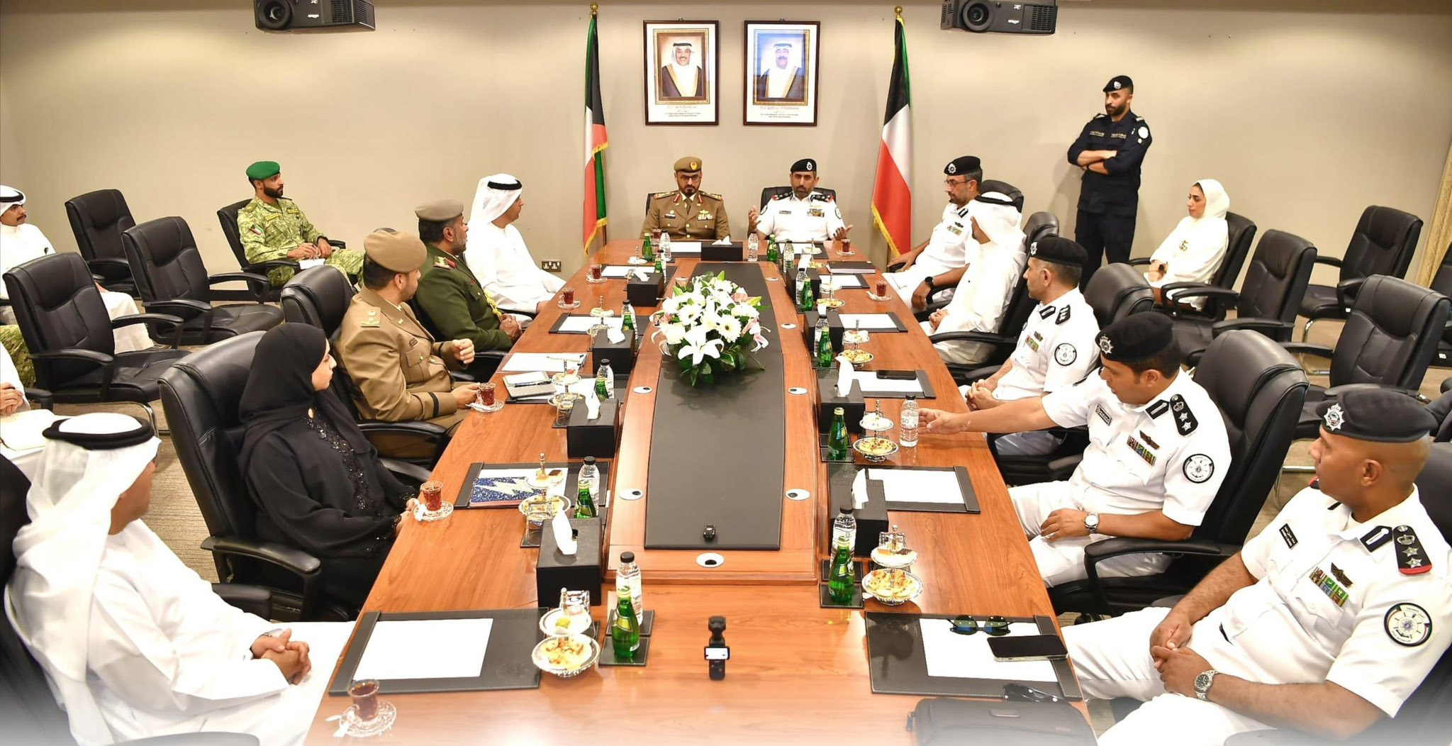 KUNA : UAE delegation to Sabah Al-Ahmad Coast Guard Base - Military ...