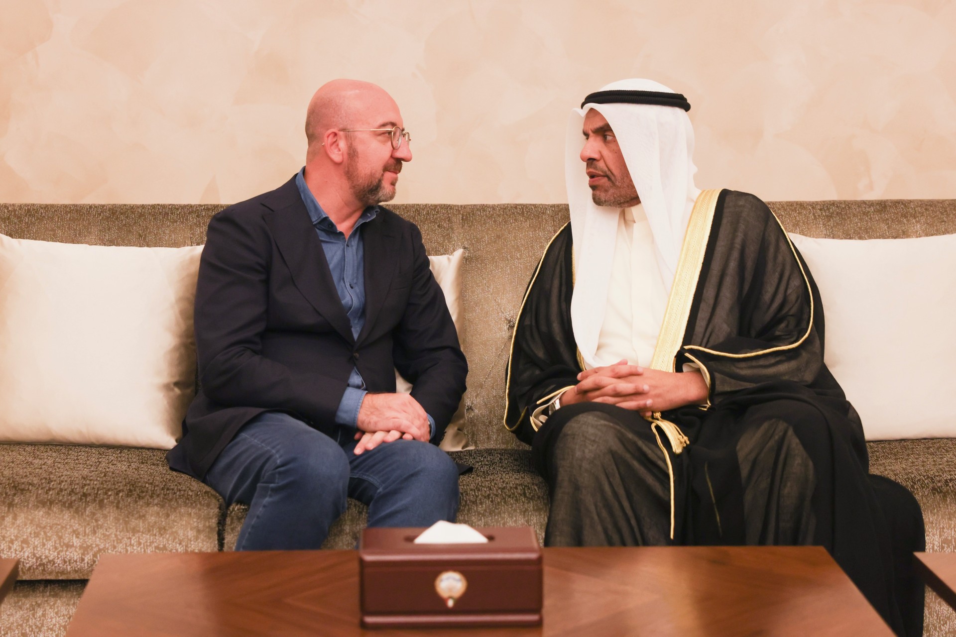 KUNA : Kuwait FM receives visiting European Council Pres.