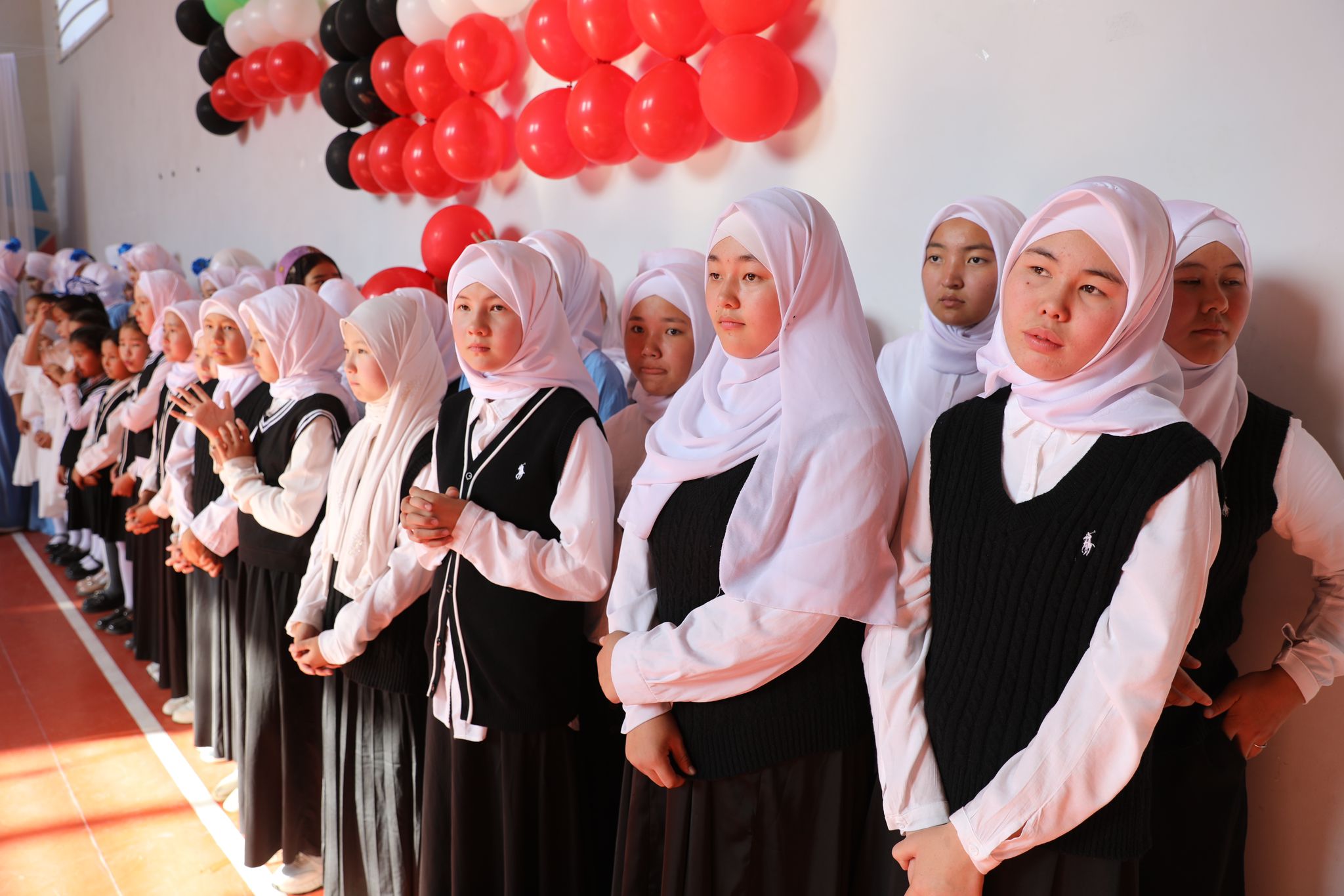 كونا : Al-Safa charity visits children in Kyrgyz orphanage