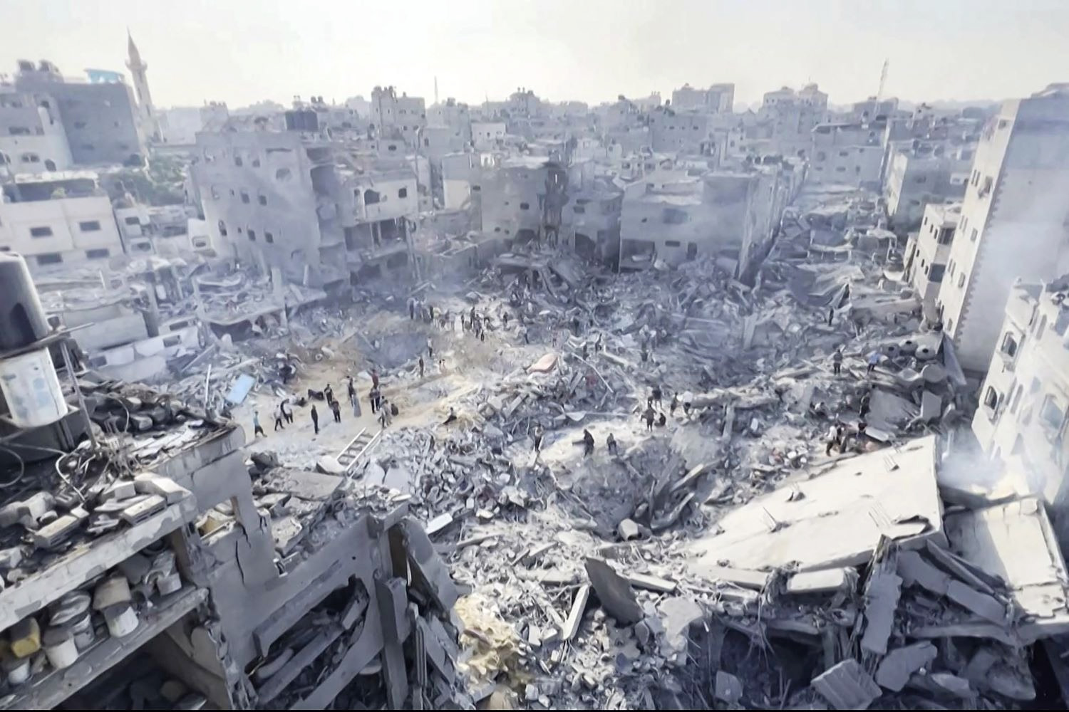 كونا : 12 Palestinians martyred in ongoing Israeli Occupation massacre ...