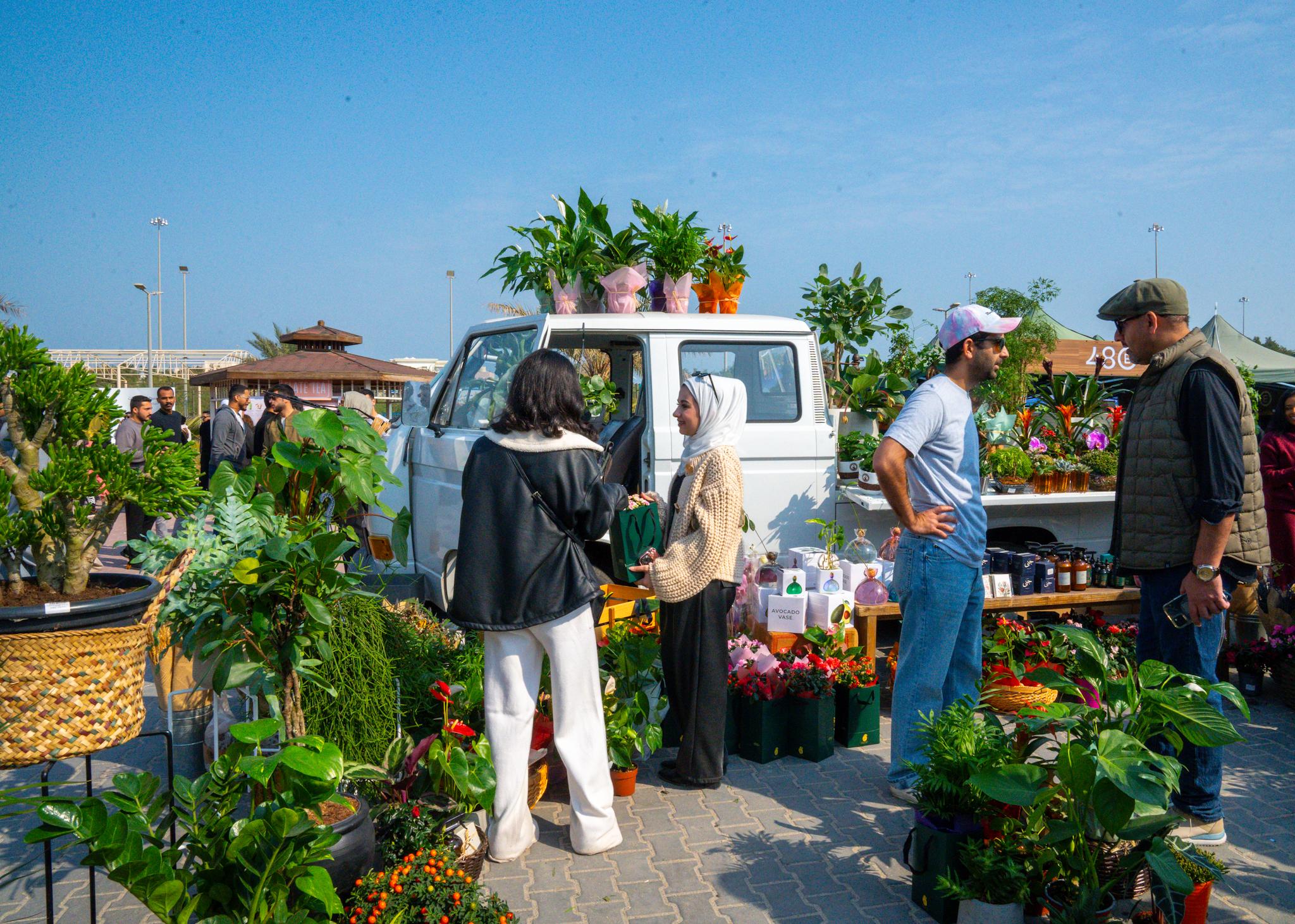 كونا : Qout Market kicks off in Mishref Oasis