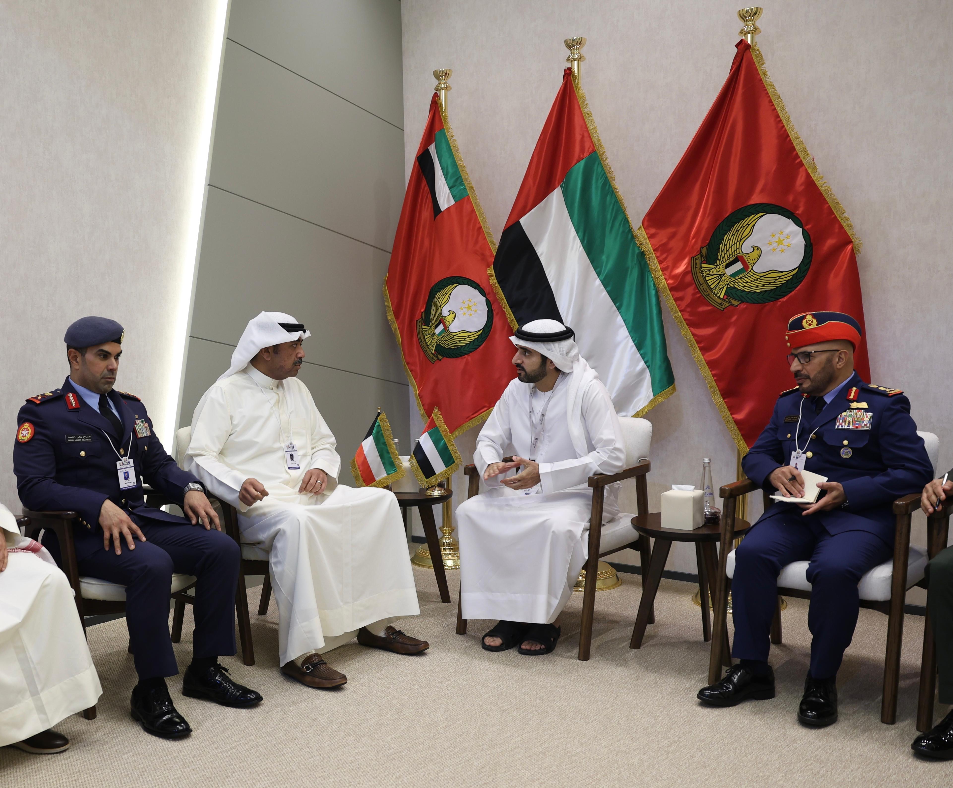 كونا : وزير الدفاع يلتقي ولي عهد دبي خلال افتتاح معرضي (آيدكس) و(نافدكس ...