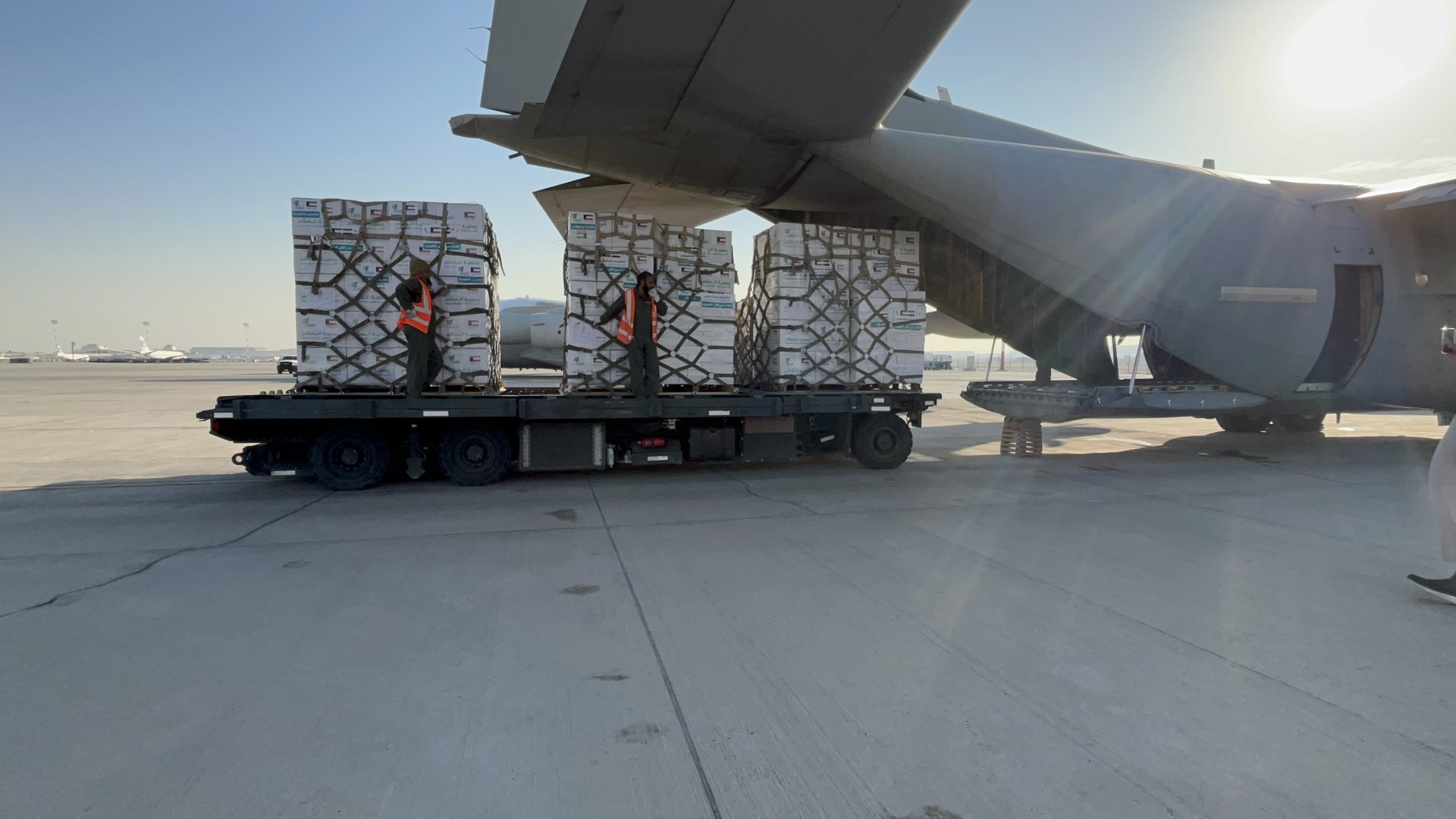 KUNA : Kuwait dispatches 19th plane carrying 10 tons of aid to Syria