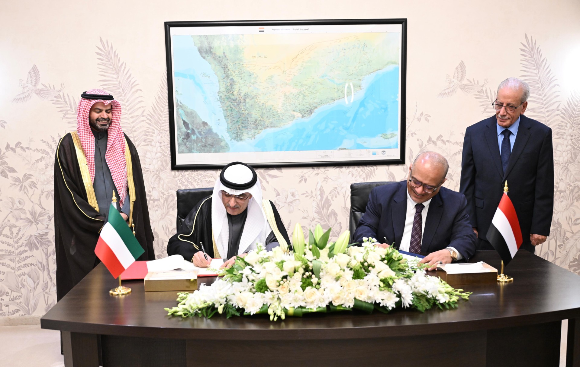 كونا : Kuwait, Yemen sign agreement on financial arrangements