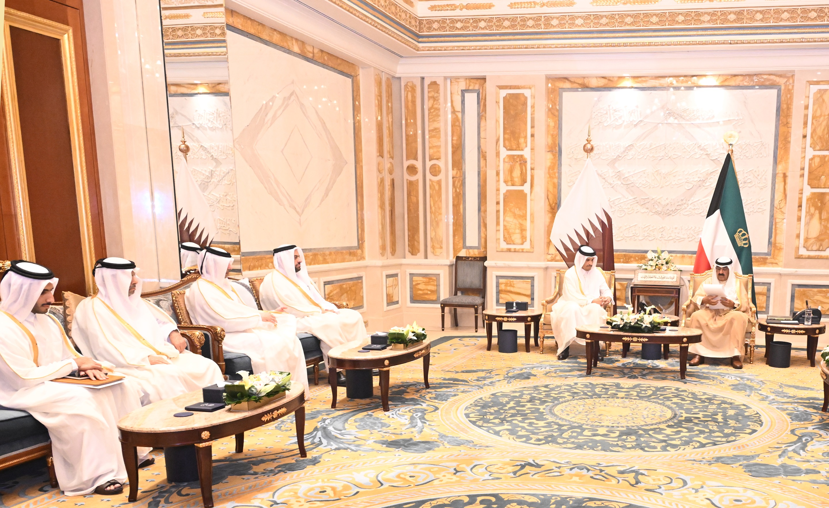 كونا : Kuwait Amir receives letter from Qatari Amir delivered by PM ...