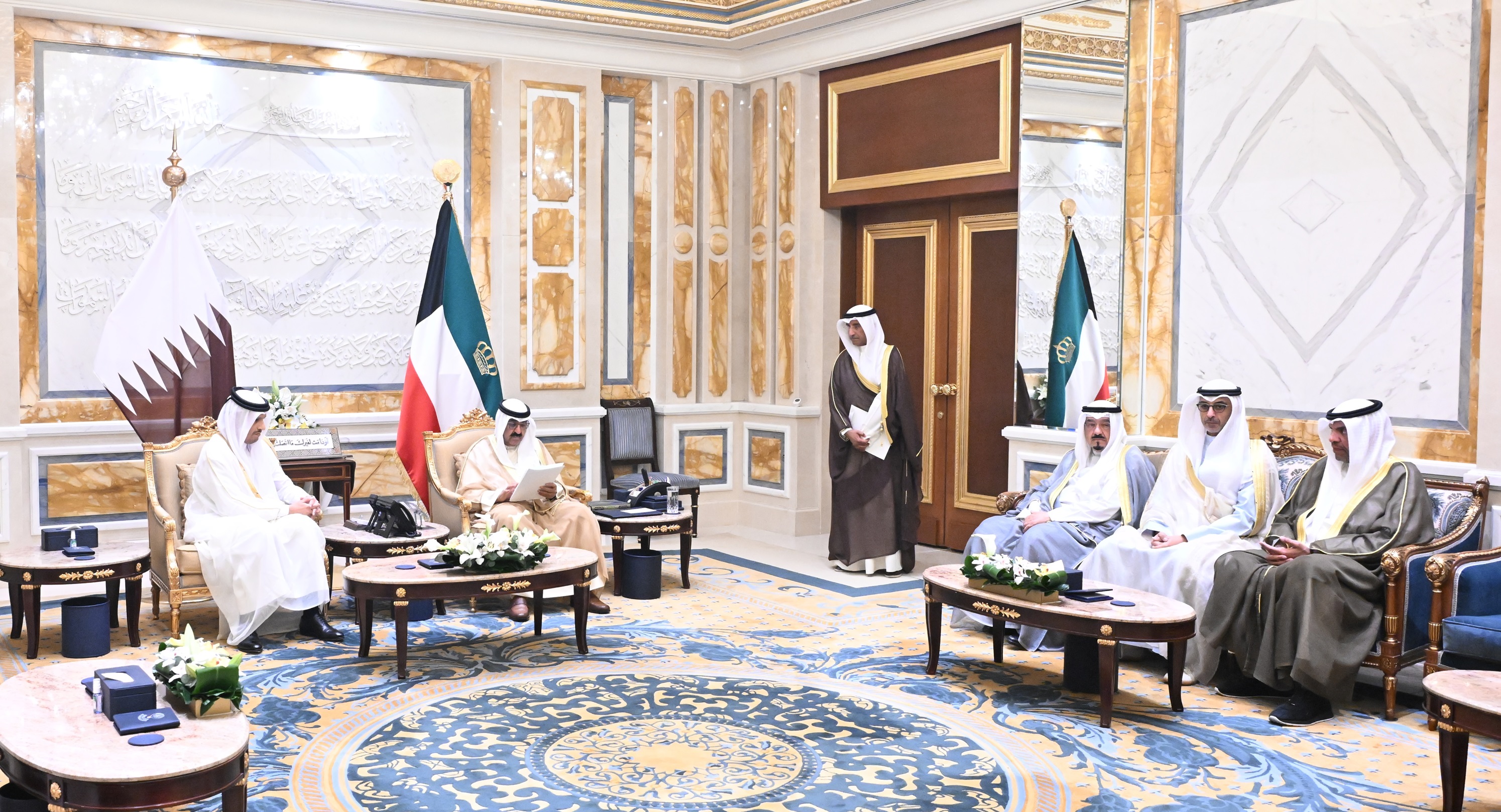 كونا : Kuwait Amir receives letter from Qatari Amir delivered by PM ...