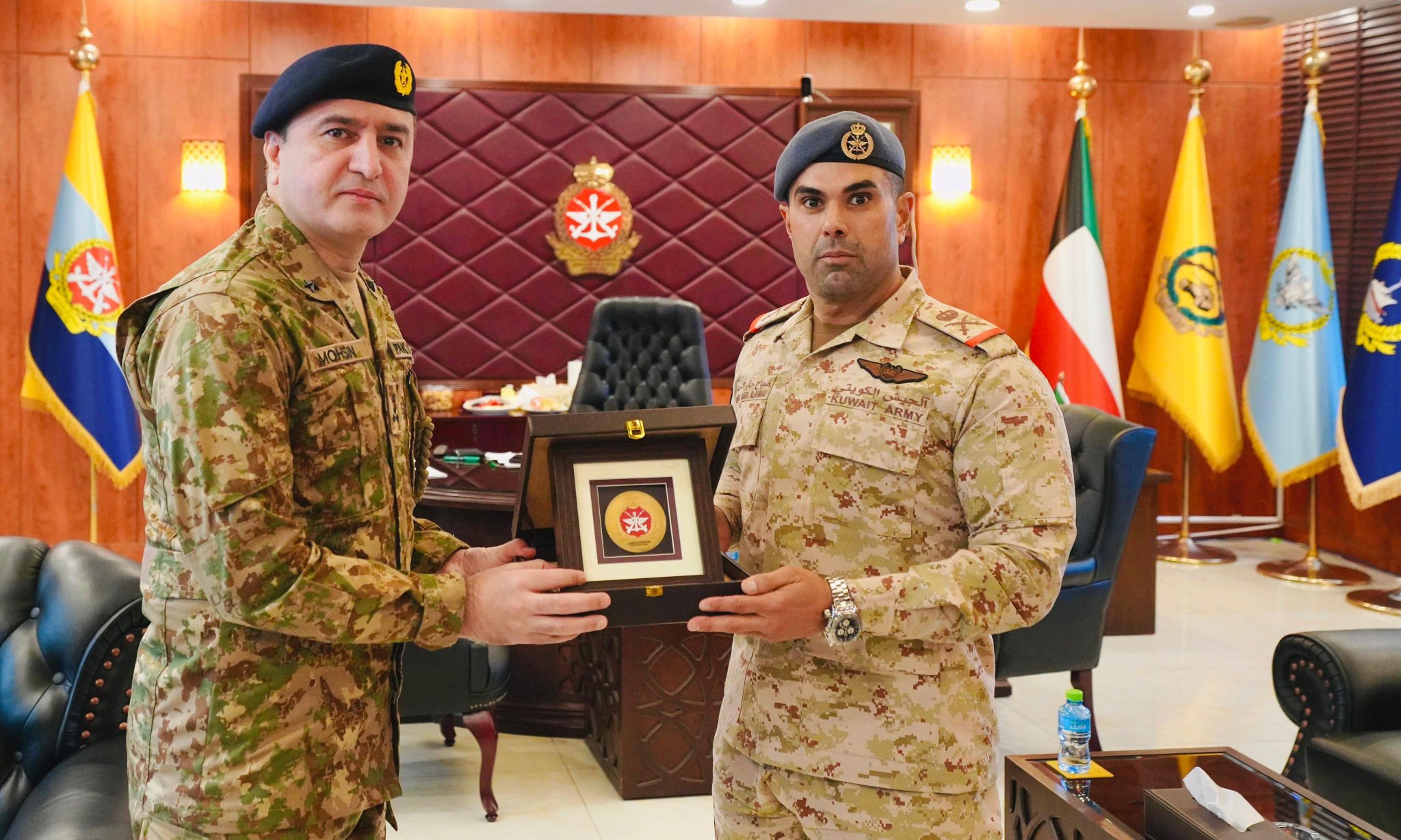 KUNA : Kuwaiti, Pakistani military officials discuss common issues, coop.